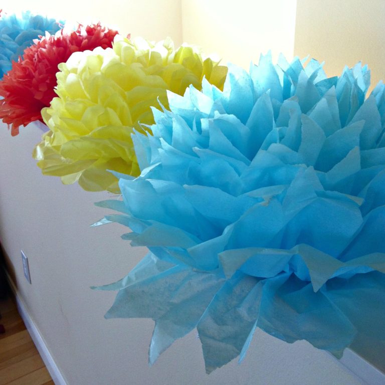 15 DIY Tutorials | Make Creative Giant Tissue Paper Flowers