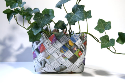 31 DIYS & Tutorials | How to Weave a Newspaper Basket