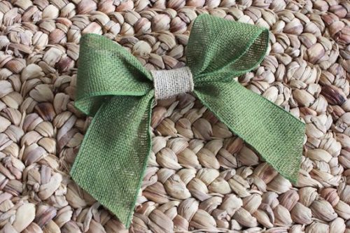 31 Interesting DIY Burlap Bow Tutorials