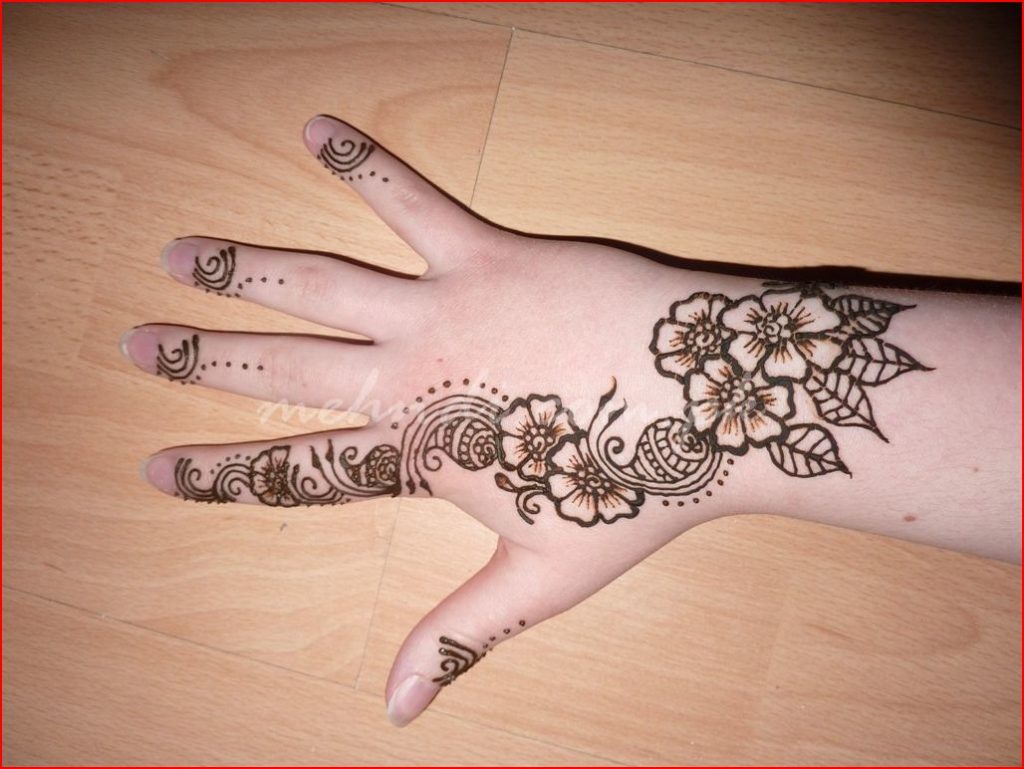 51 Easy Simple Mehndi Designs For Kids