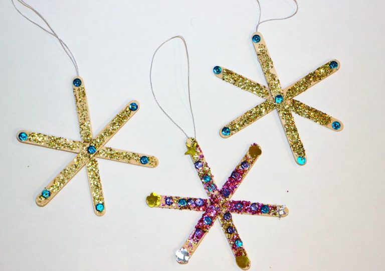 29 DIY Popsicle Stick Snowflakes | Patterns & Instructions