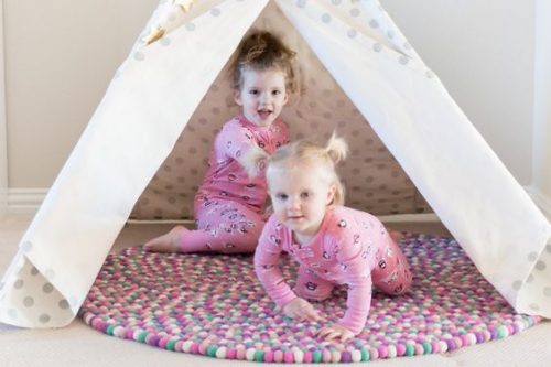 10 DIYs | Felt Ball Rug Ideas and How to Make Tutorials